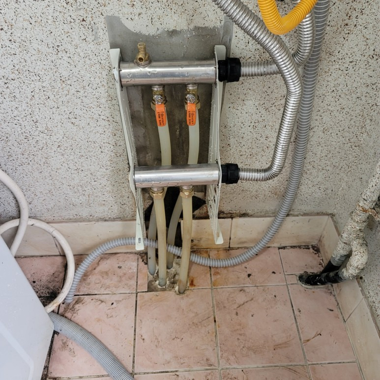 울산 태영오피스텔에 린나이가스보일러 RC610-15KF 교체설치및 분배기 2구 교체