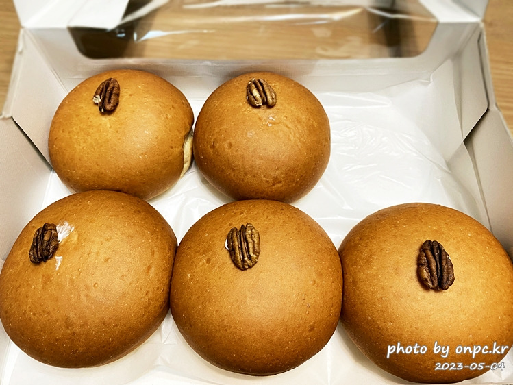 코스트코 단팥 크림빵 맛 보았어요~ 가성비 최고 Onpc