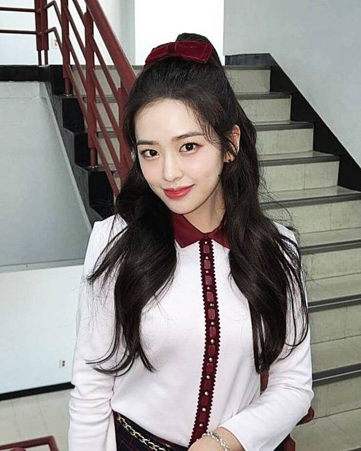 > 데뷔 : 2018년 10월 29일 IZ*ONE 미니 1집 COLOR*IZ / 2021년 12월 1일 IVE 싱글 1집 ELEVEN