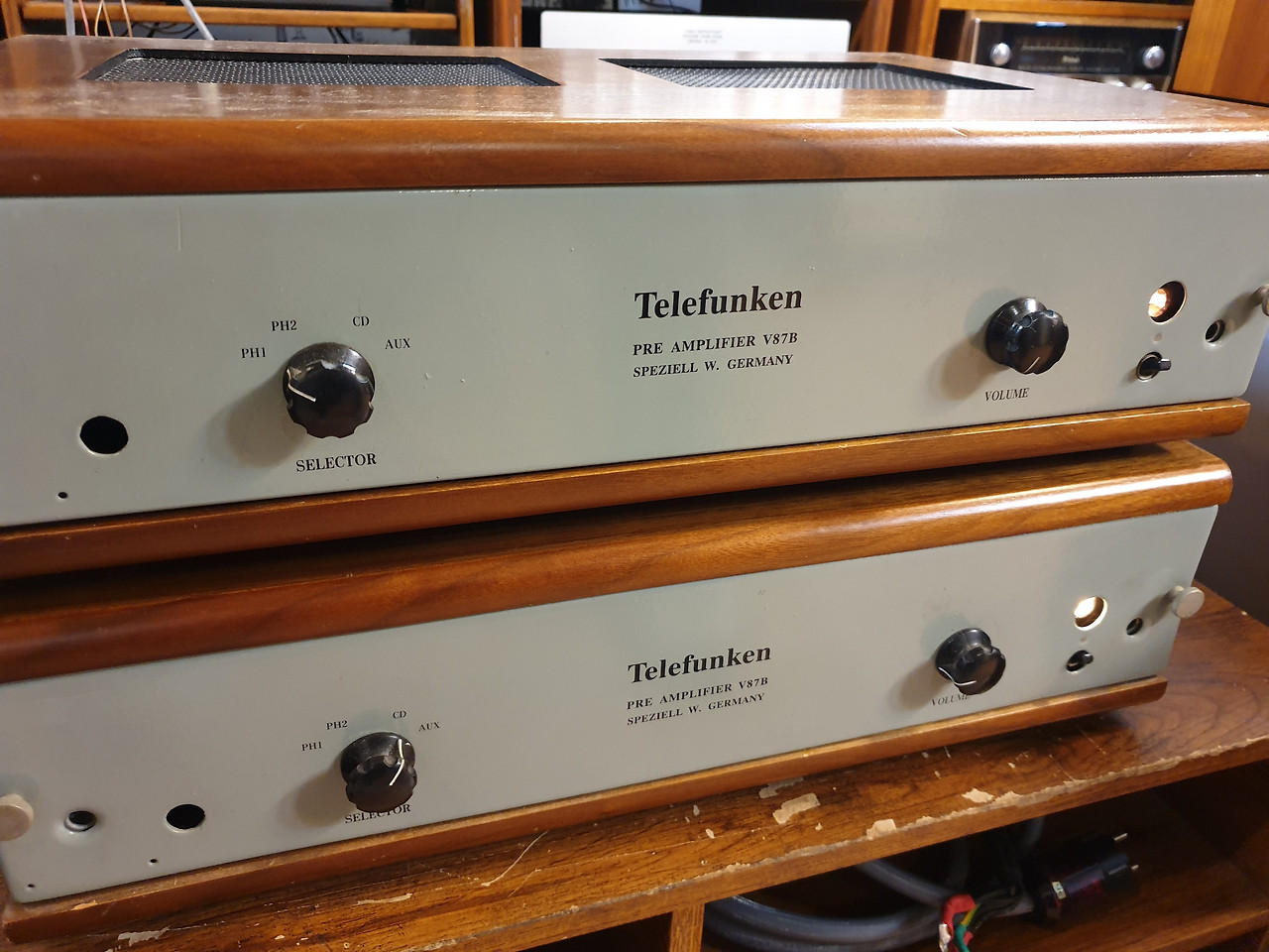 독일 Telefunken 텔레풍켄 명기 V87 진공관 모노모노 프리엠프 입니다 A급 포노단2개 지원 올각인뮬러드관 Ending