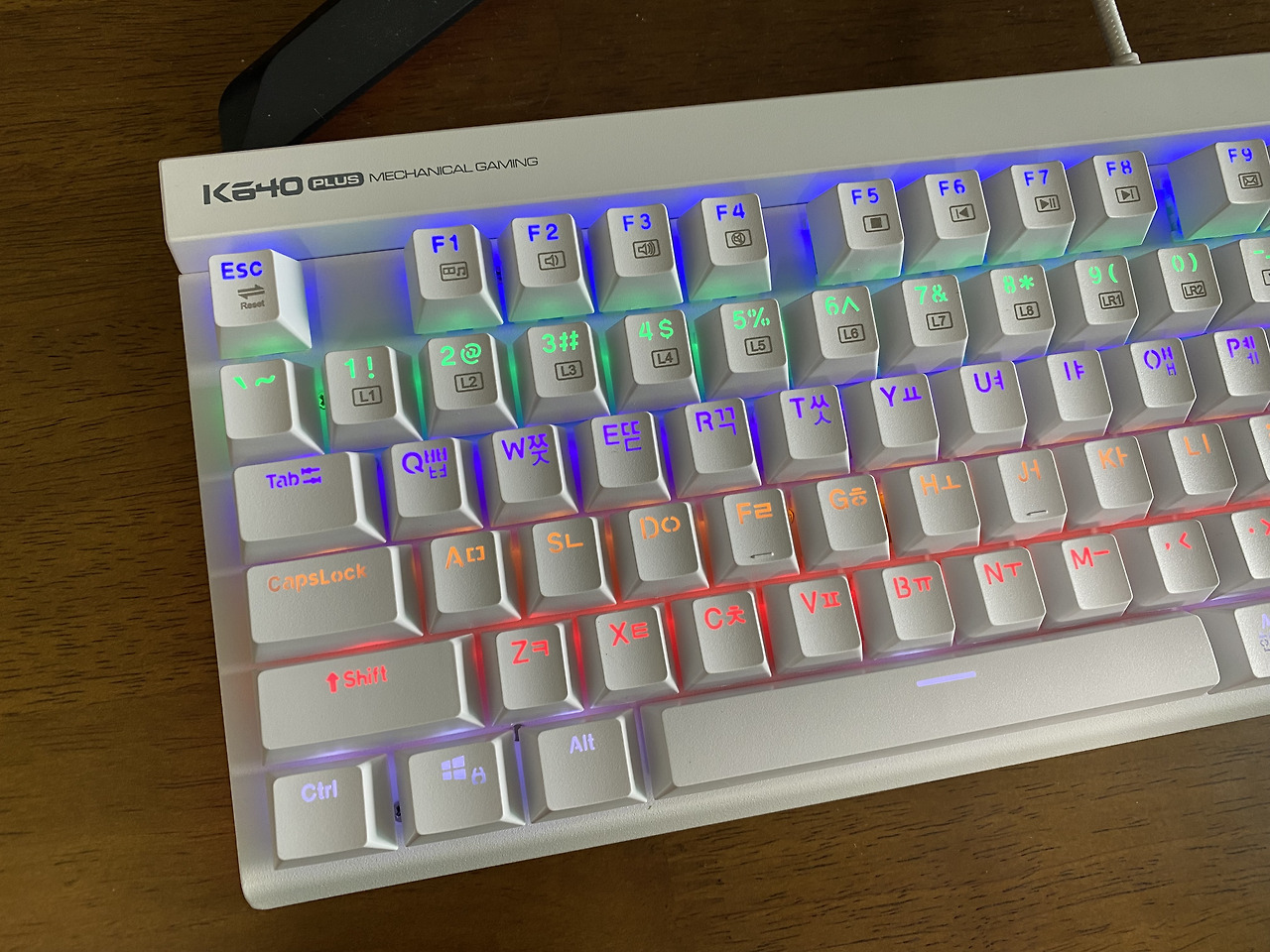 앱코 HACKER K640 플러스 축교환 LED 게이밍 키보드 후기