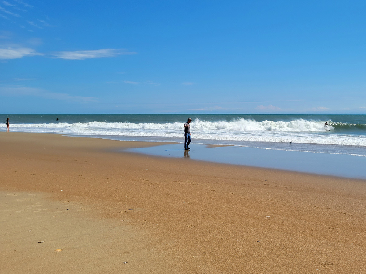 노스캐롤라이나 아우터뱅크스outer Banks에 있는 케이프해터러스cape Hatteras 국립해안과 등대