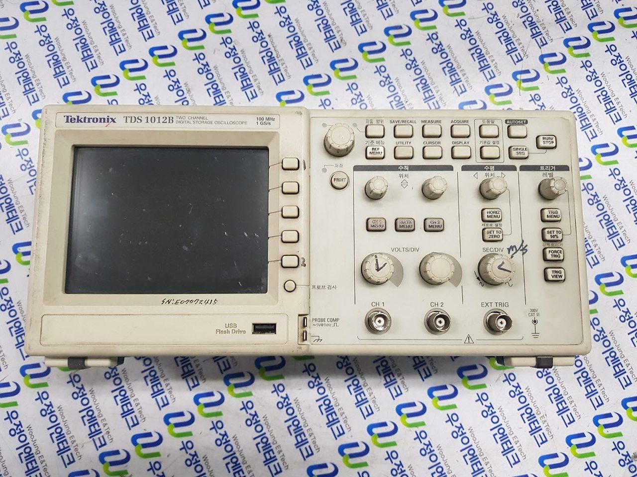 TEKTRONIX OSCILLOSCOPE / TDS1012B