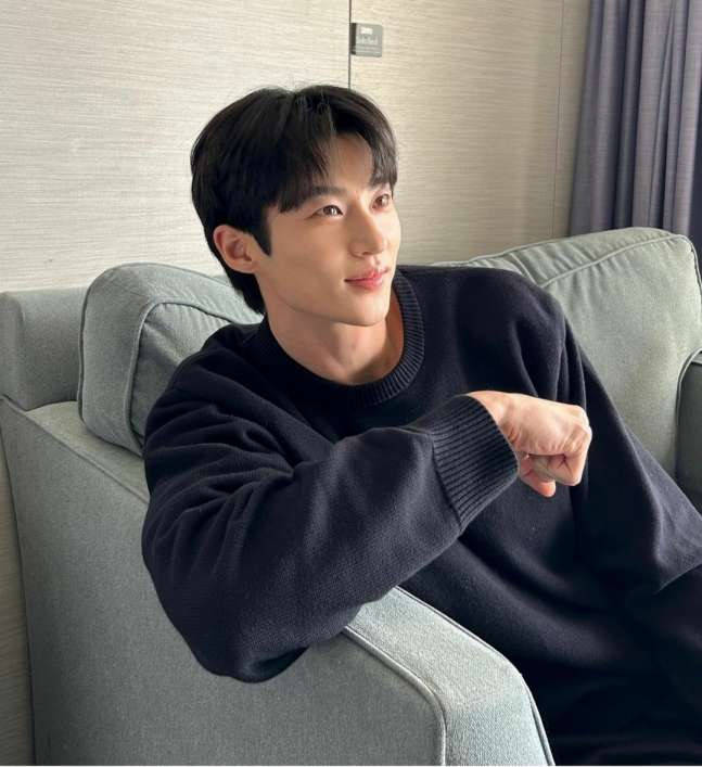 변우석 나이 키 프로필 데뷔 가족관계 소속사