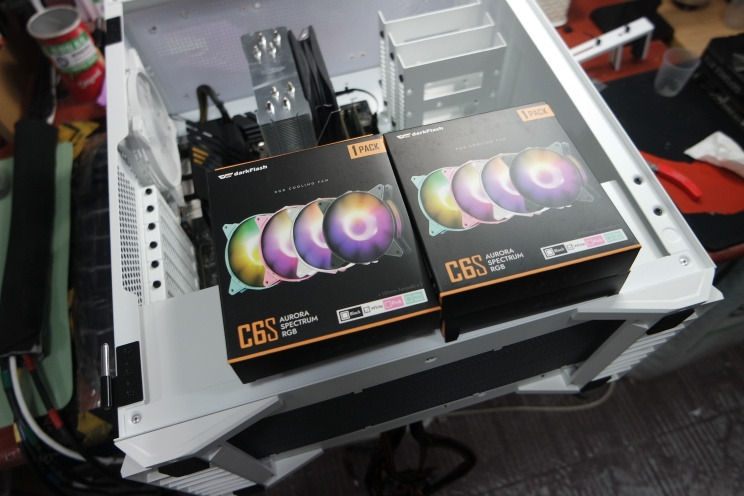 다크플래시 DLX 22 NEO 화이트 케이스 조립 후기 (선정리)