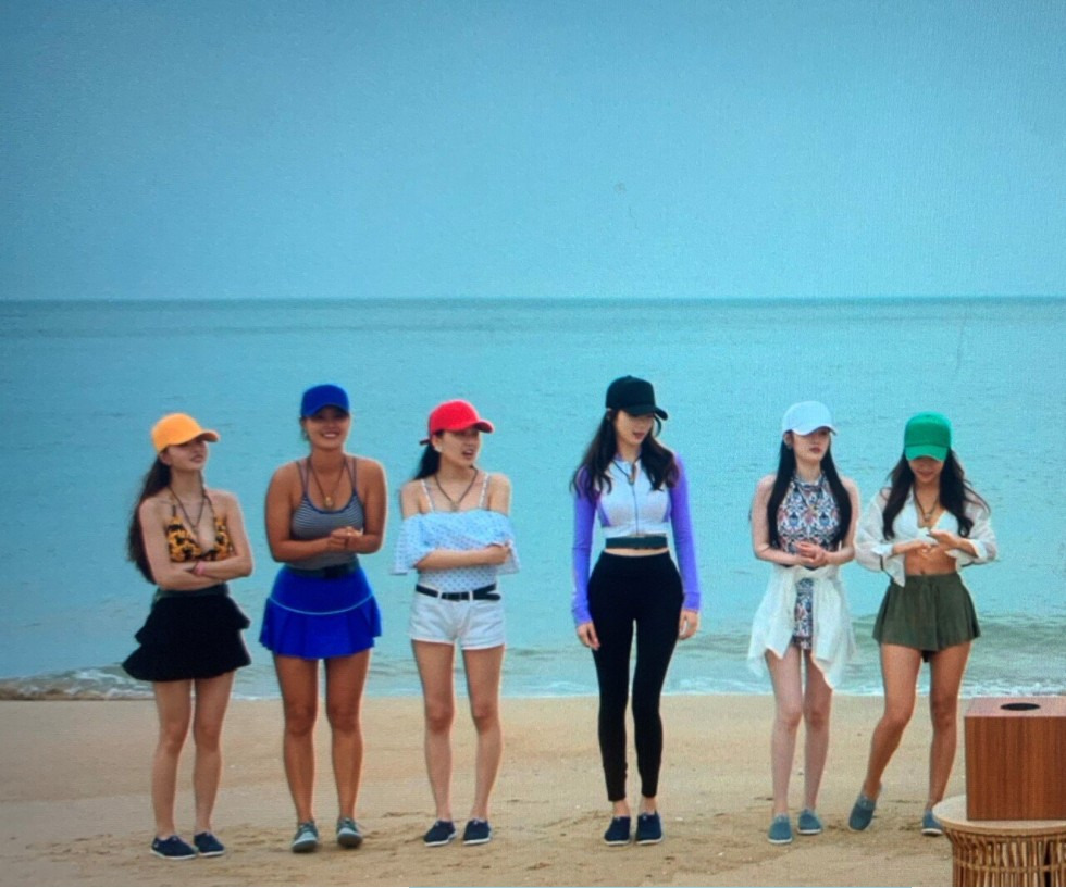 Single's Inferno Shin JiYeon Hot Body Images | KpopCelebs