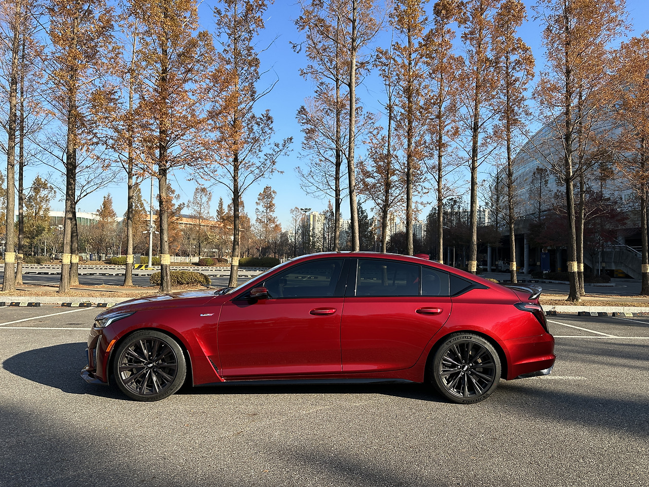 Review of Cadillac CT5-V, an American super sedan competing with BMW M5 ...