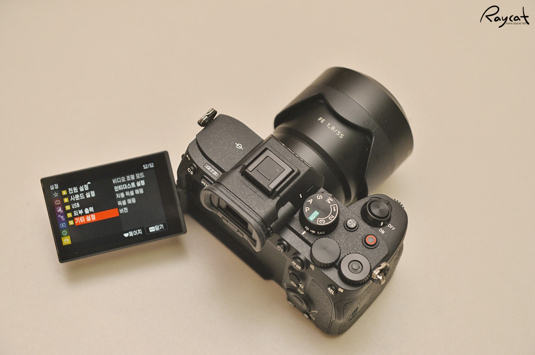 4세대 풀프레임 미러리스 소니 A7M4 디자인 살펴보기