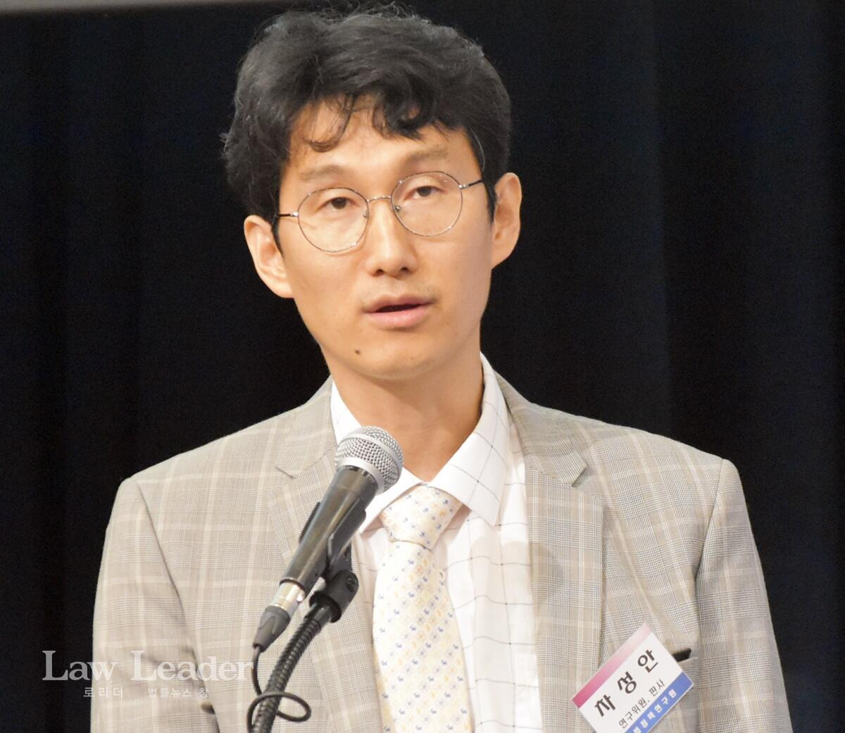 차성안 판사 프로필 김어준 안귀령 앵커 뉴스공장 신용한 교수 윤건영 의원 경호처 김건희 라인 항명죄 처벌 나이 서울대 학력