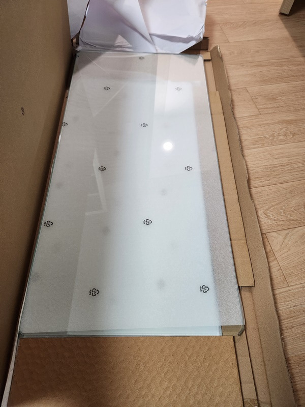 이케아 파브리셰르 조립하기 굿즈 진열하기 좋은 유리장