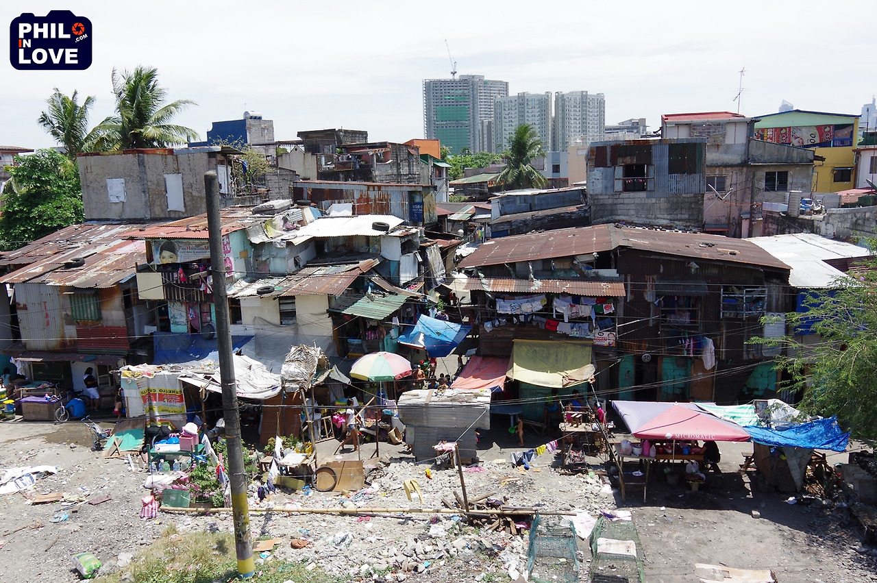 [필리핀 대중교통] PNR 철도의 기찻길 주변 트롤리(Trolley) 손수레