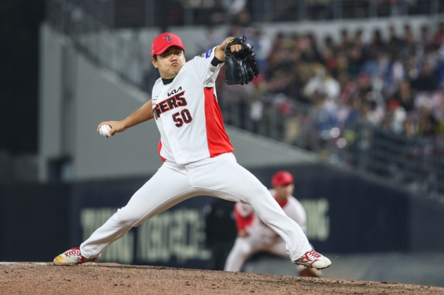장현식: 2025 KBO 리그 FA 시장의 핵심 투수