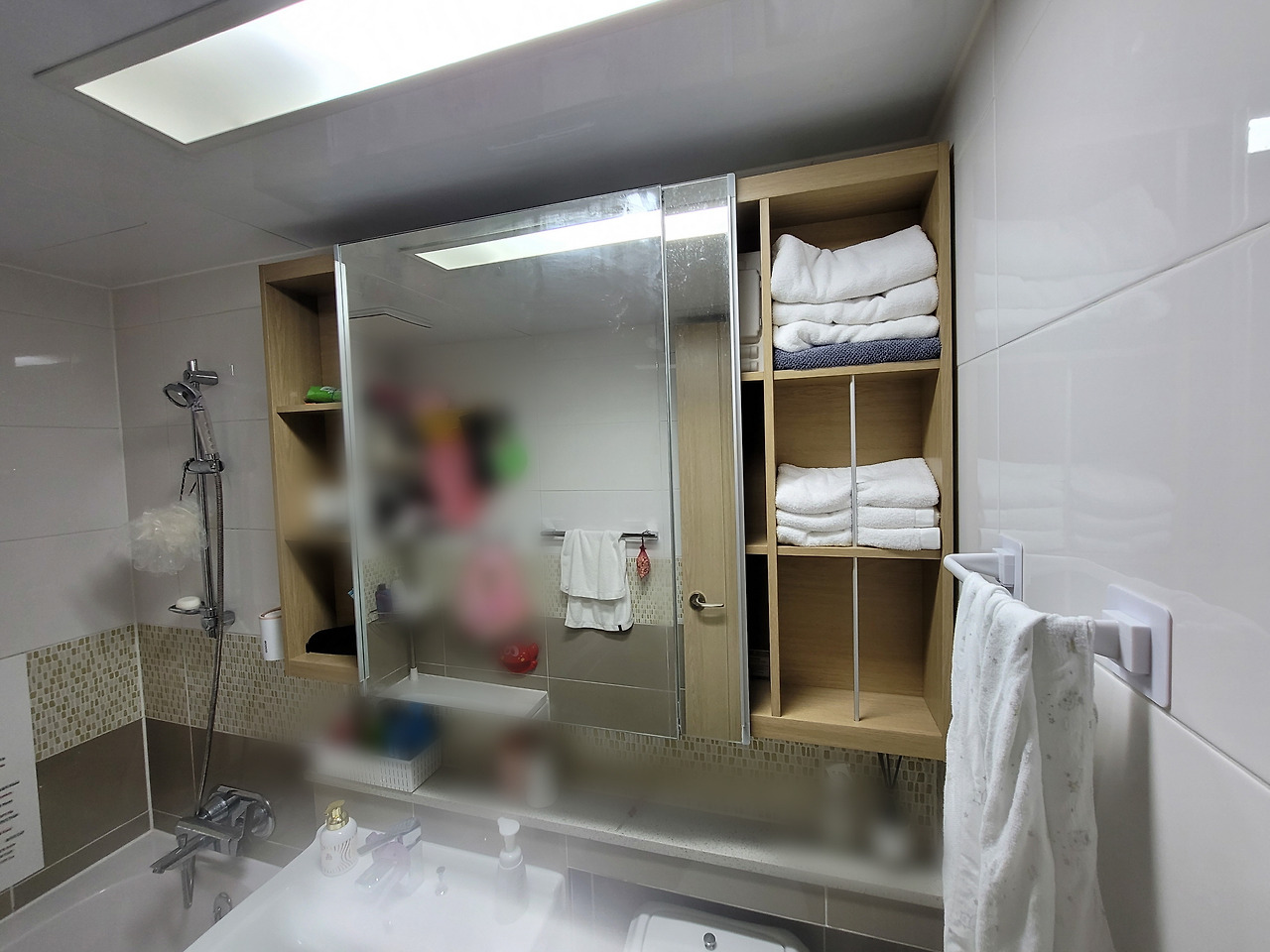 금천롯데캐슬골드파크 아파트 욕실슬라이드거울장 거울 교체 욕실수납장 욕실수건장 거울교체 여의도 유리가게 대일유리 02 780