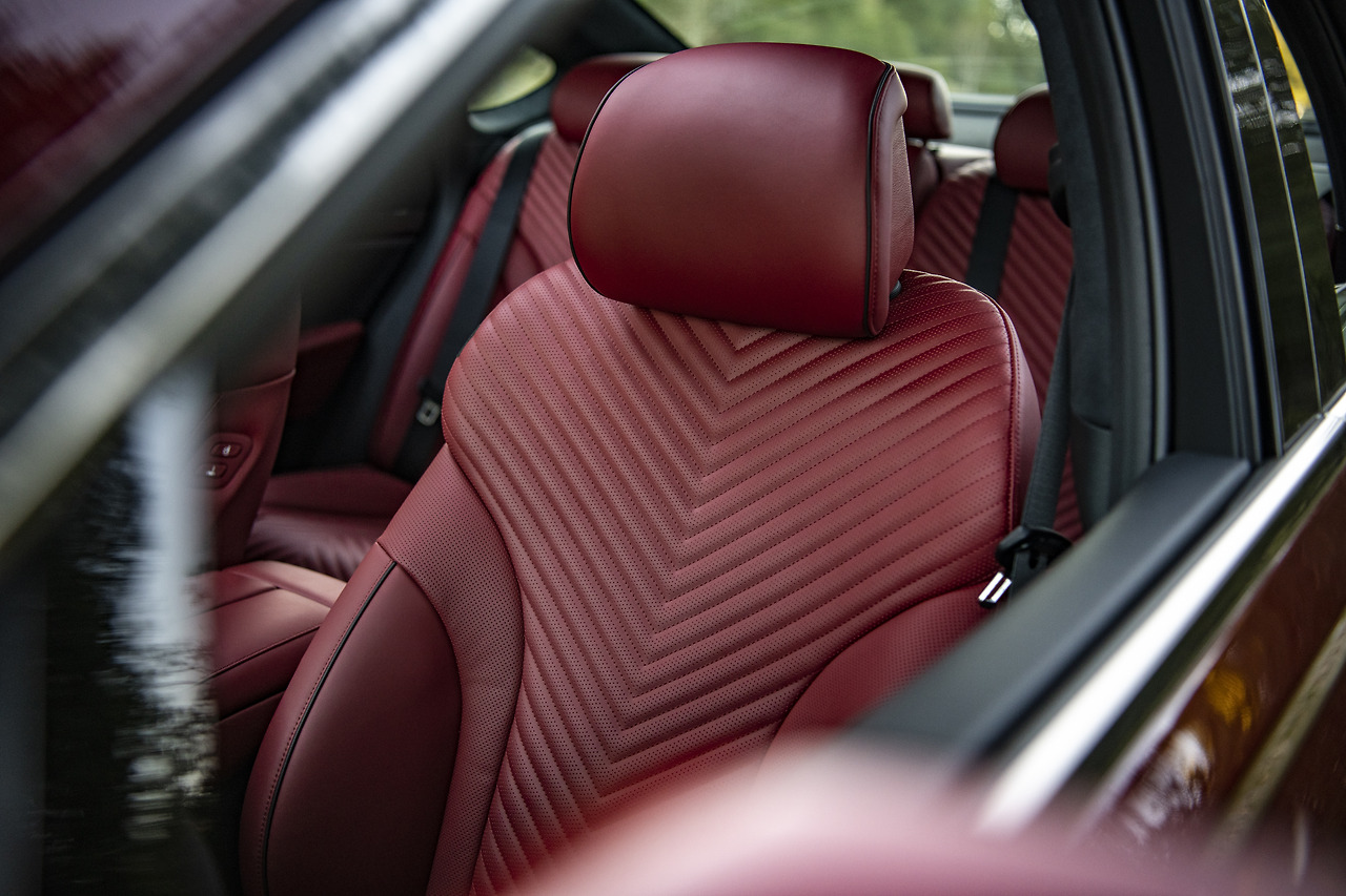 There’s Something About the Seats in a Genesis