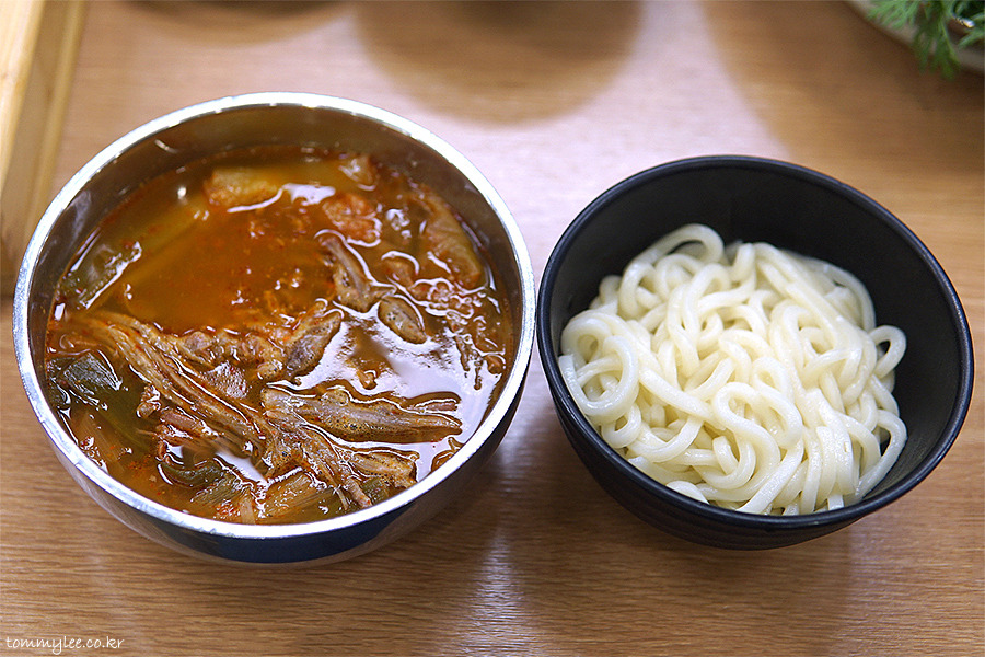 한국 탕반의 살아있는 역사 | 부민옥 양무침 육개장칼국수
