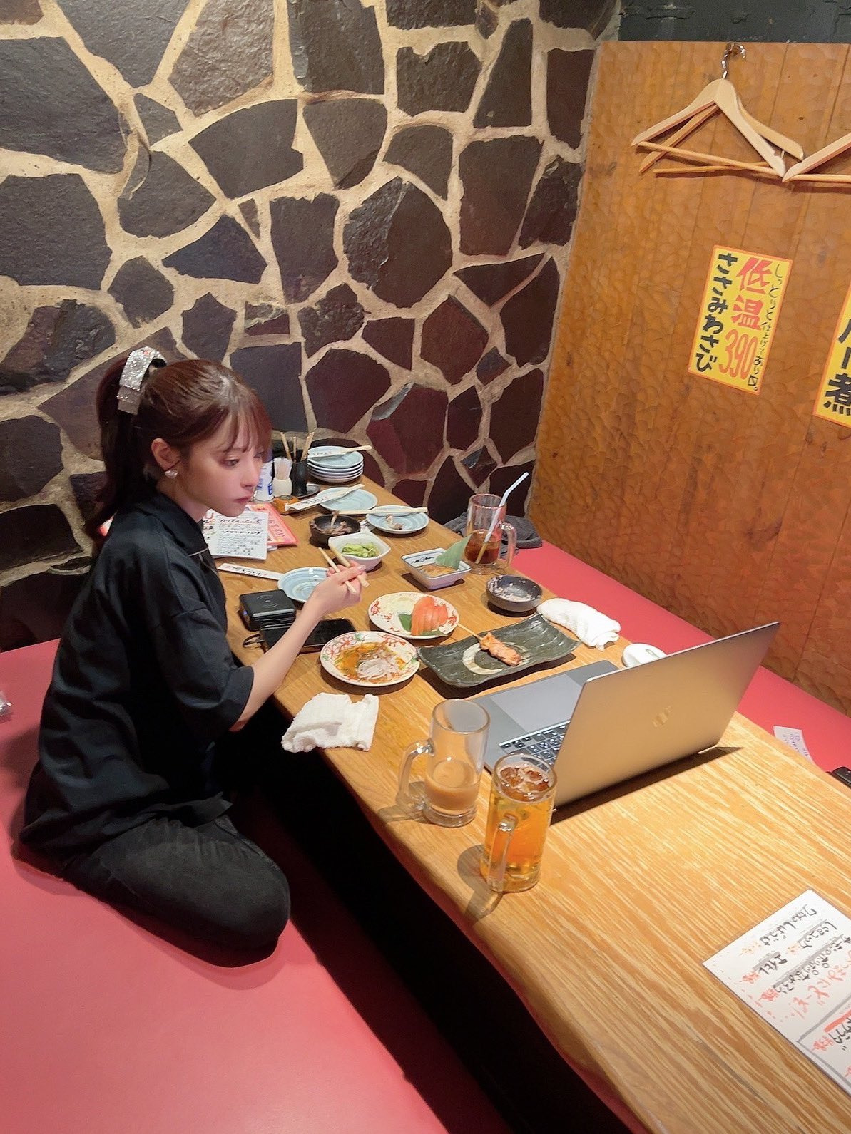 [96년생] 모모노기 카나 (Kana Momonogi, 桃乃木かな)