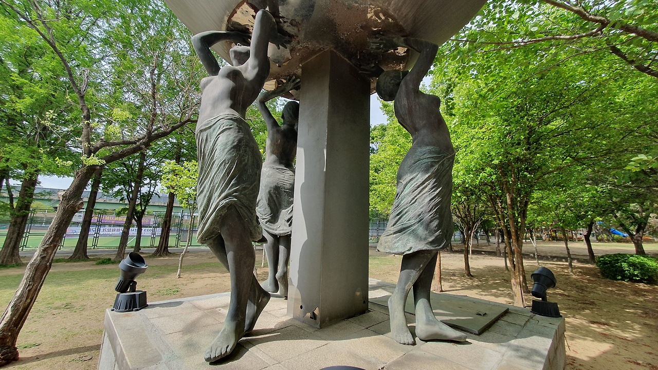 20230426 평촌학원가 사거리에서 사라진 공공미술품 자유공원에