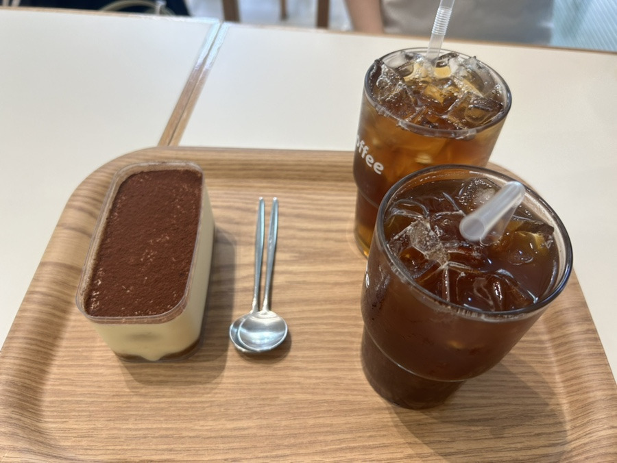 대전시청둔산동 피터커피 티라미수 아이스아메리카노