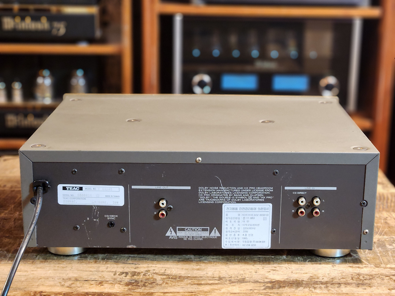 TEAC 티악 사의 V-6030S 디지털 3헤드 Cassette deck 플레이어 입니다 -A급 220V-(Stock-out)