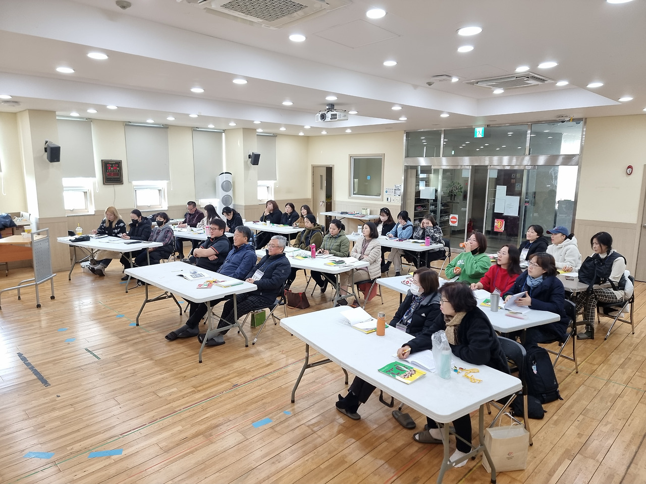 동네친구들 전래놀이 활동가 교육 4회기 쌩쌩이 공기놀이 가위바위보 긴줄넘기 8자놀이 달팽이놀이 떡장수 놀이