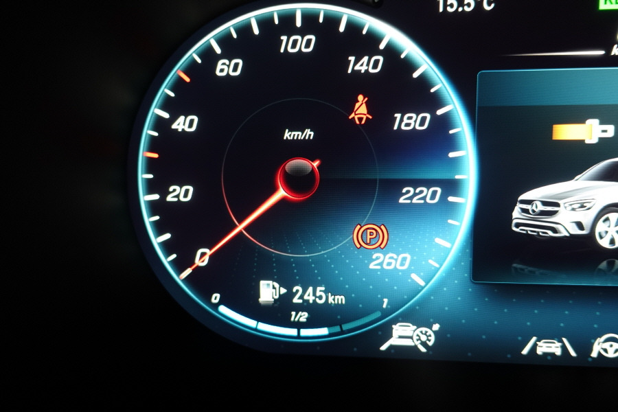 벤츠 GLC 실내 디자인 살펴보기 (쿠페 플러그인 하이브리드)