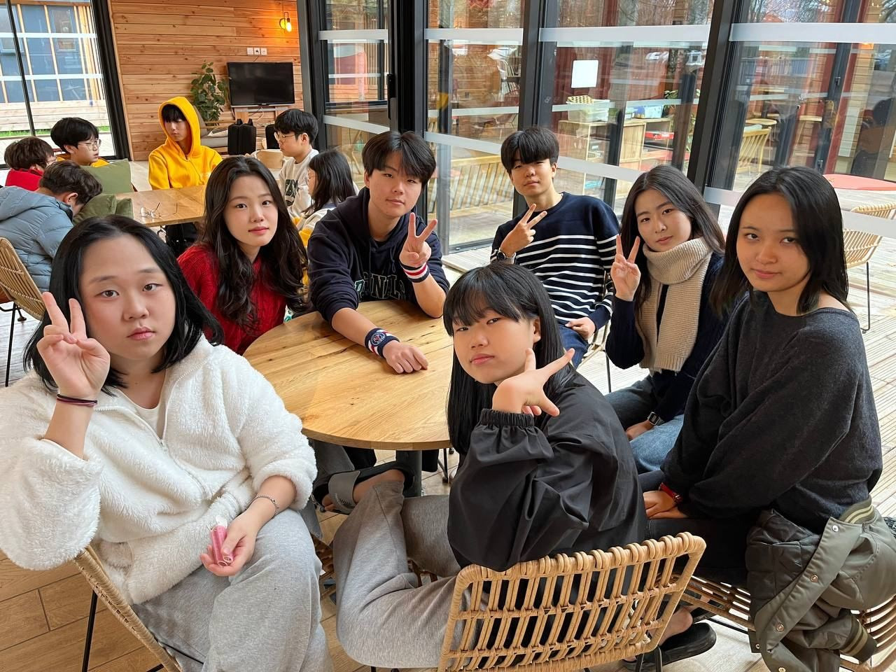 봄방학 청소년유럽인문학여행 4팀 219 고대하던 에펠탑과 파리야경을 보고 왔습니다