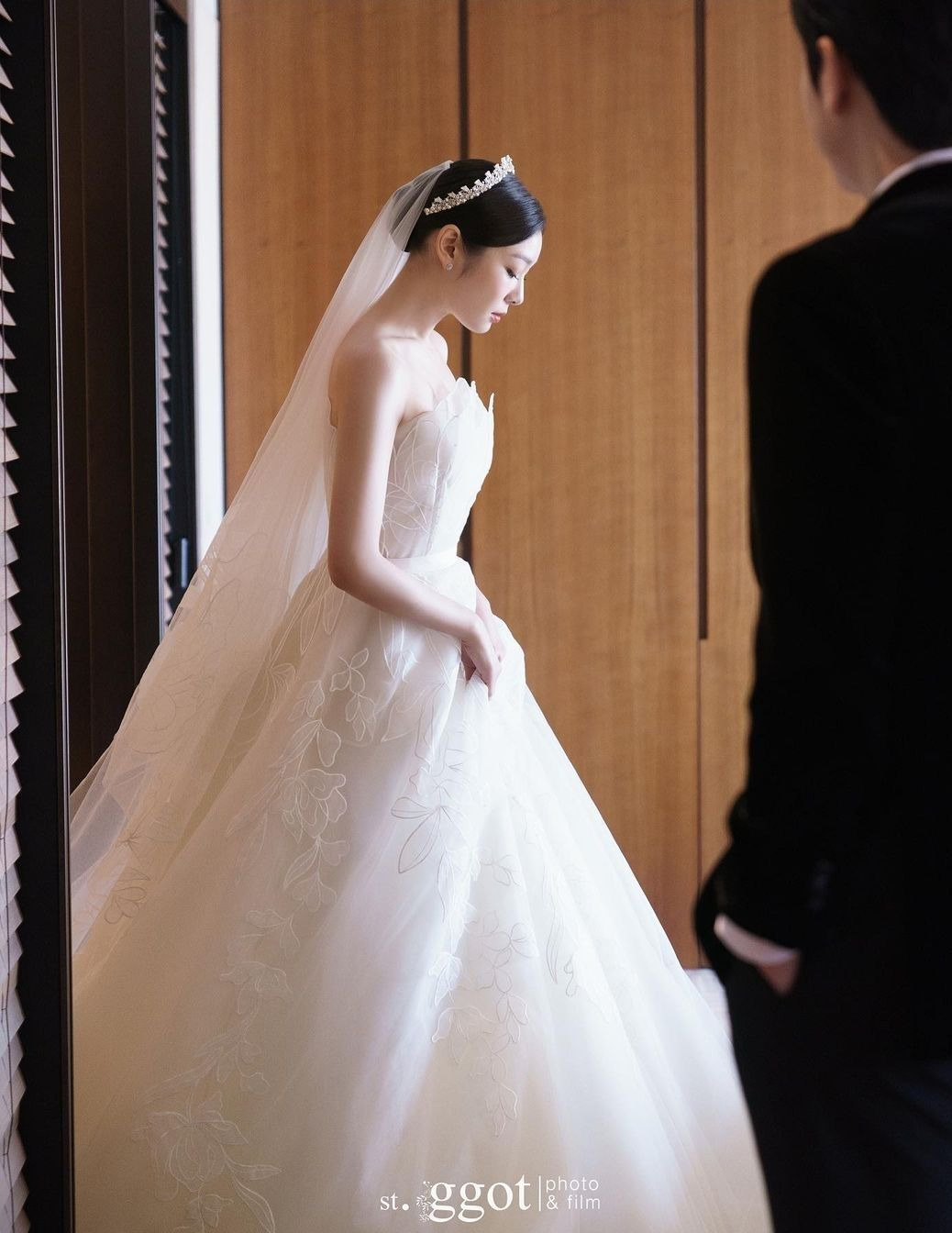 김연아 고우림 결혼식 웨딩드레스 엘리사브 2부드레스