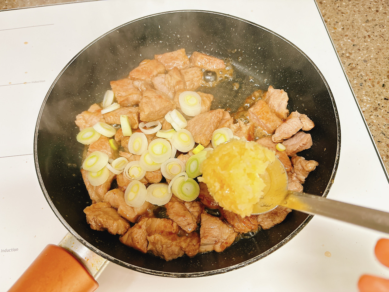 돼지목살요리 꽈리고추 볶음 백종원 돼지고기꽈리고추볶음 만들기 우리들의 행복한 시간