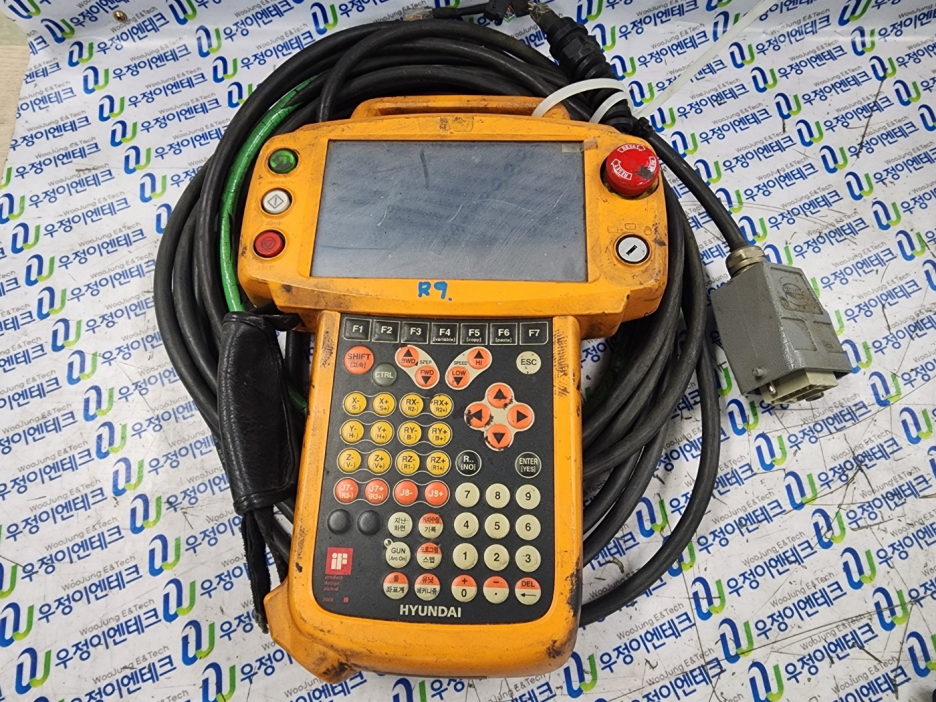 HYUNDAI ROBOT PENDANT / TP511