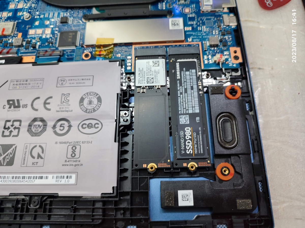Nt750xda Kh38u 삼성 노트북 분해 후 Ssd 추가 장착