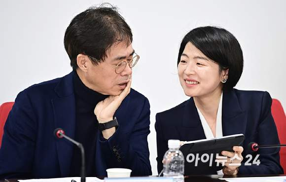 한지아 국회의원 프로필 남편 결혼 자녀 나이 학력 지역구 탄핵 찬성