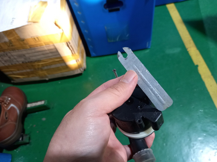 냉각수 보조워터펌프 = 쿨런트펌프 (coolant pump 2) P261A