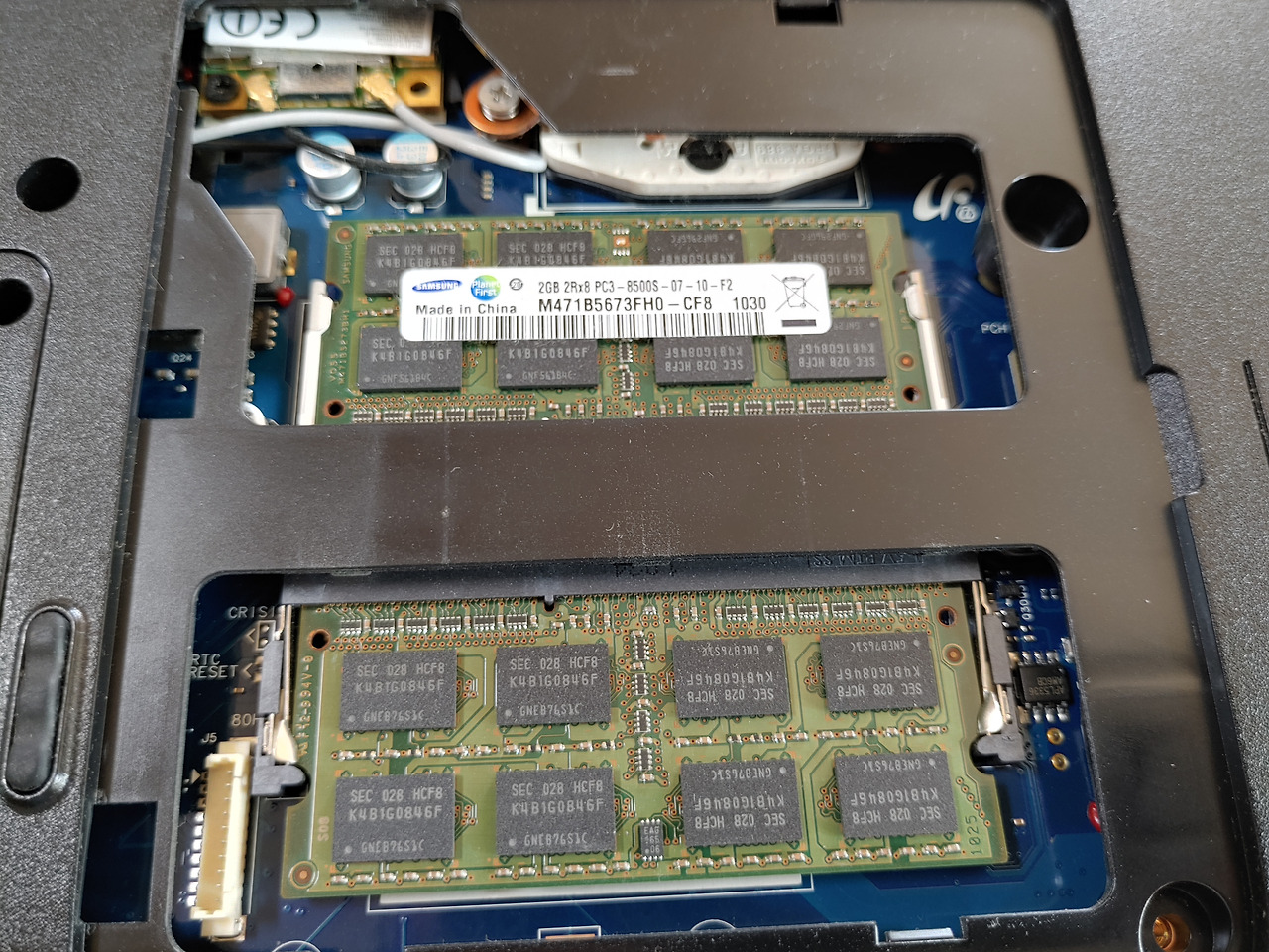 오래된 삼성 노트북(NT-R590-PS76) 메모리(RAM) 업그레이드 - Digital Pioneer.net