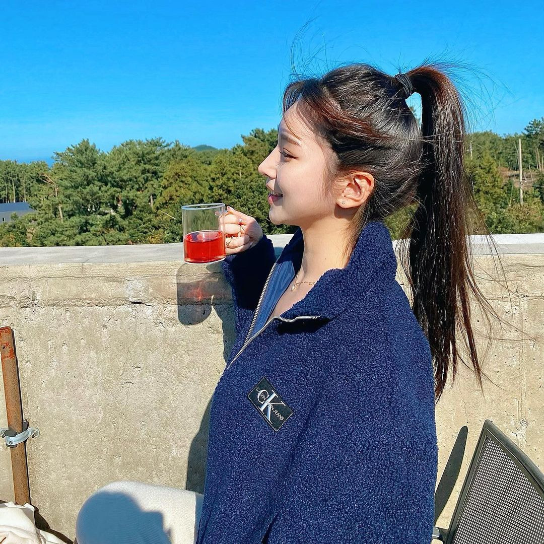 청순한 바른자세의 움쌤 셀카 사진 모음 — 스타들의★ 근황을 모아서