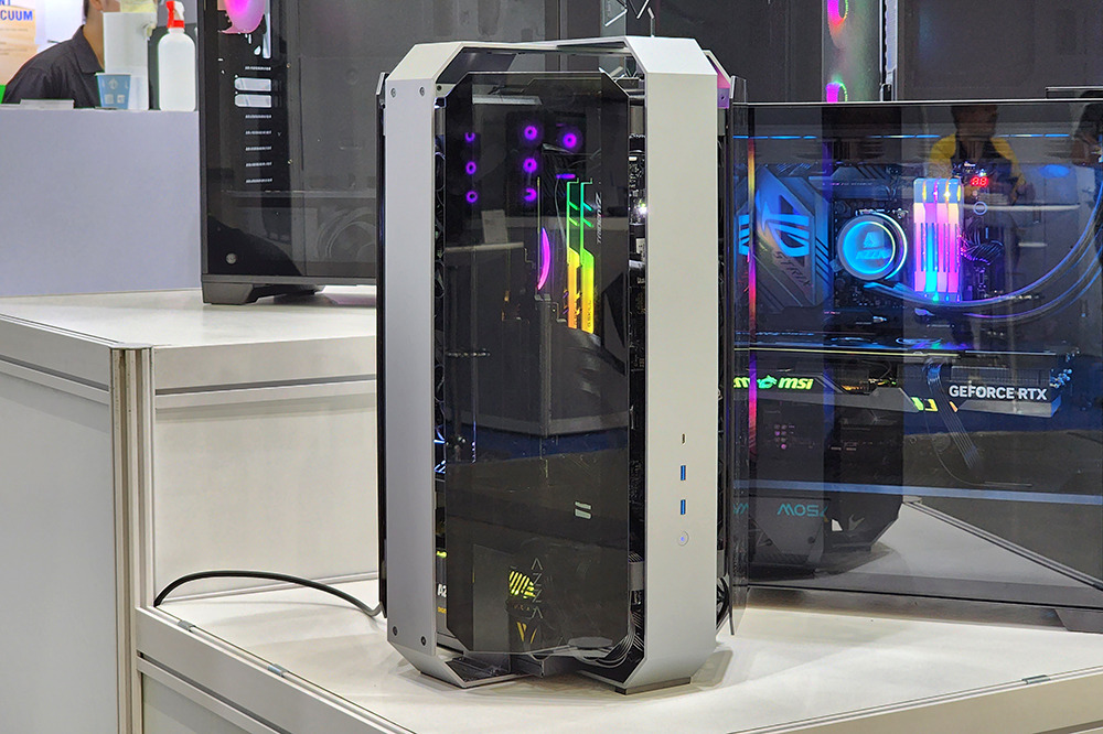 [컴퓨텍스 2023] AZZA의 제일 독특한 PC 케이스 살펴보니?