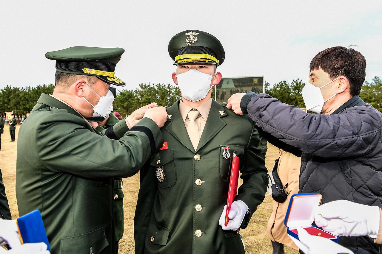 해병대 부사관후보생 398기 임관식 해병대 날아라마린보이 장교부사관교육대 관련자료 해병닷컴
