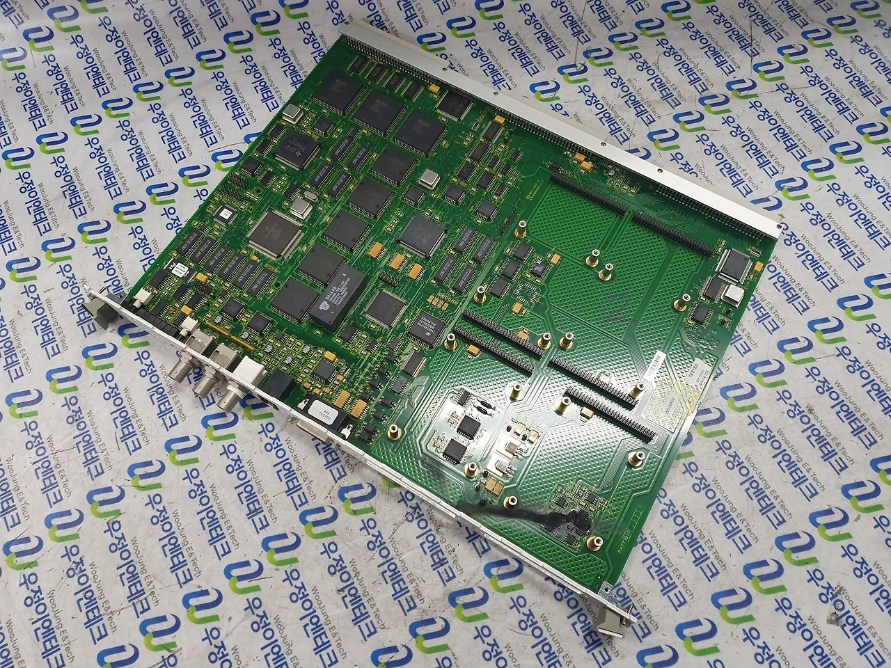 INSTRON 8800 INTEGRATED AXIS CONTROLLER / A1721-1520