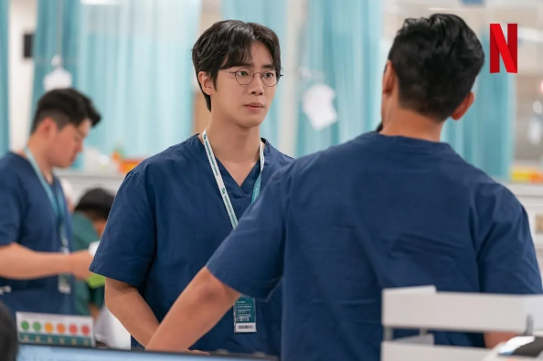 넷플릭스 오리지널 드라마 중증외상센터 정보 몇부작 등장인물 웹툰 원작 Ott