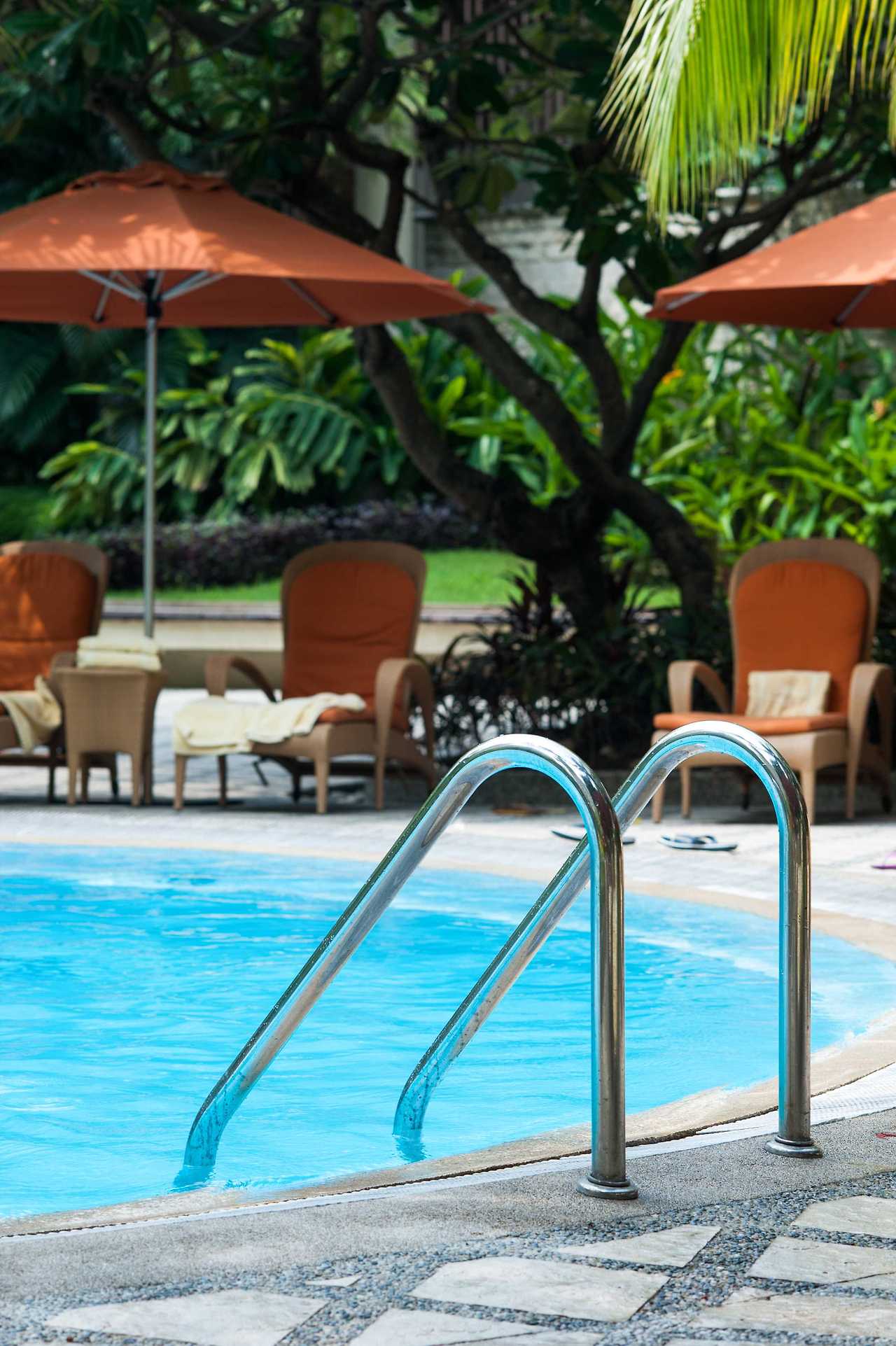 135DC로 담아본 EDSA Shangri-la(엣자 샹그릴라) Pool - 2012.05.27