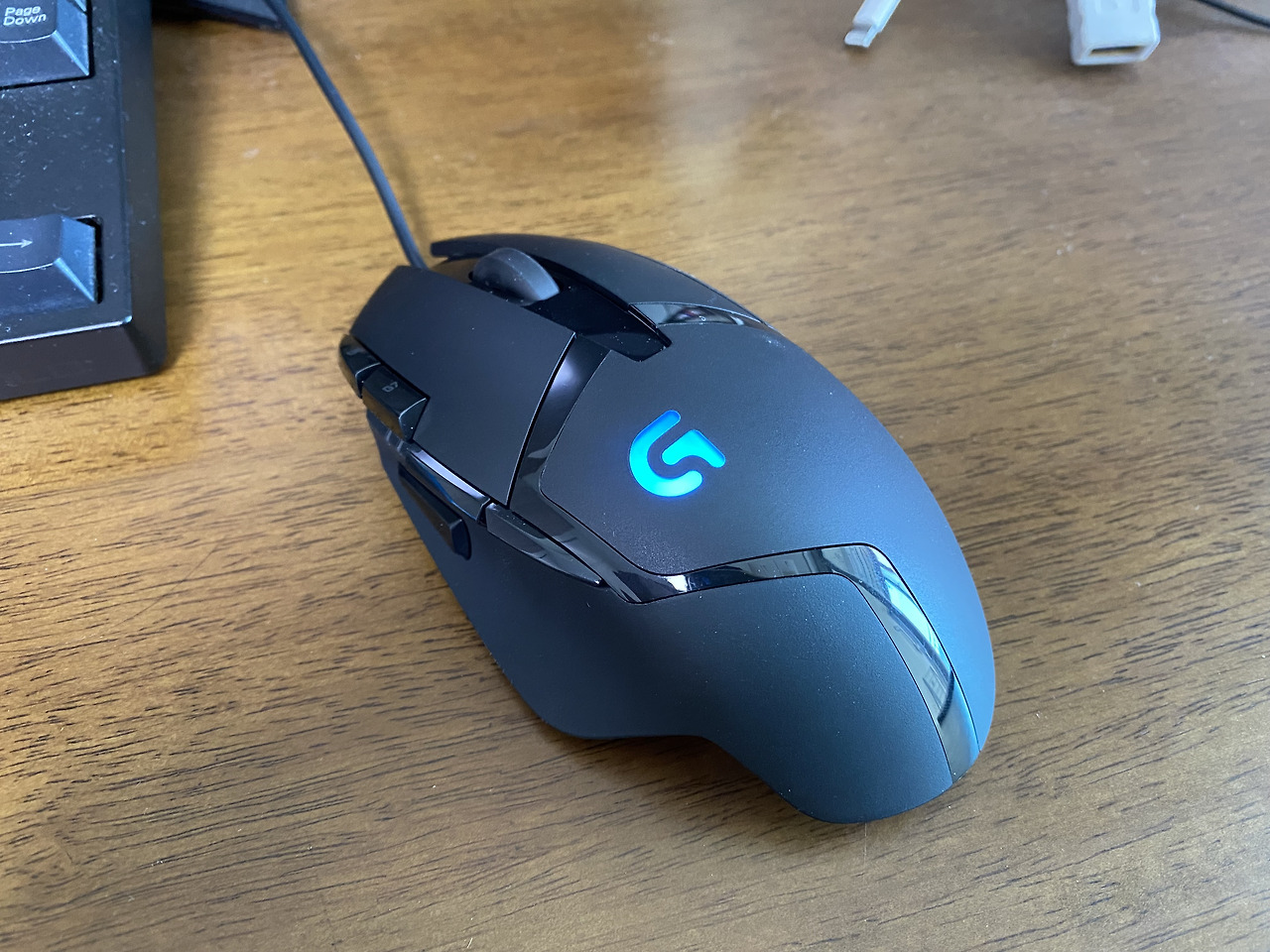 로지텍 G402 Hyperion Fury 유선 게이밍 마우스 리뷰