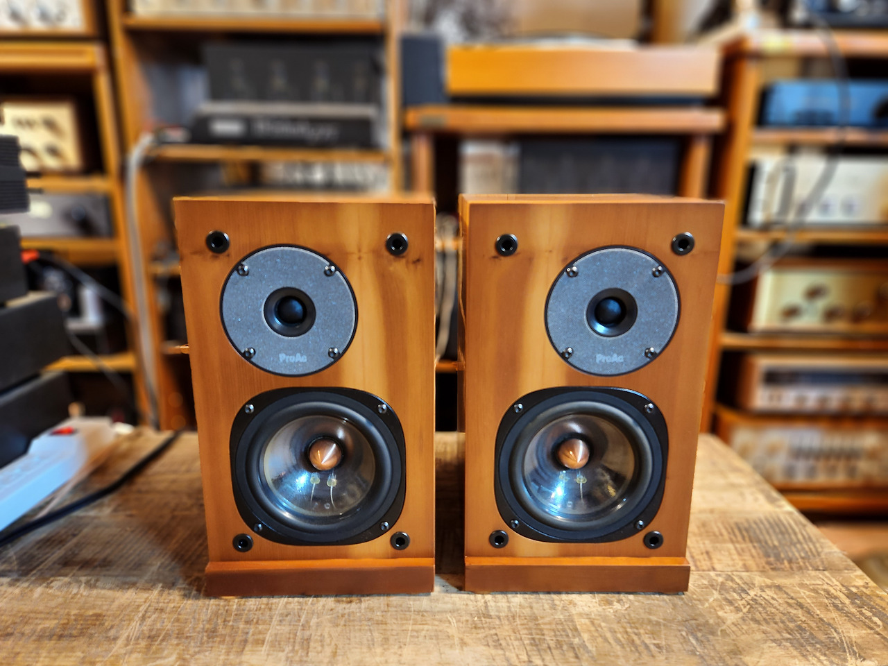 영국 프로악 Proac 명기 Respomse 레스폰스1SC 스피커 입니다 -극상품 초기형-(Outofstock)