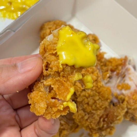 비비큐 치킨 황금올리브 후라이드 비비소스