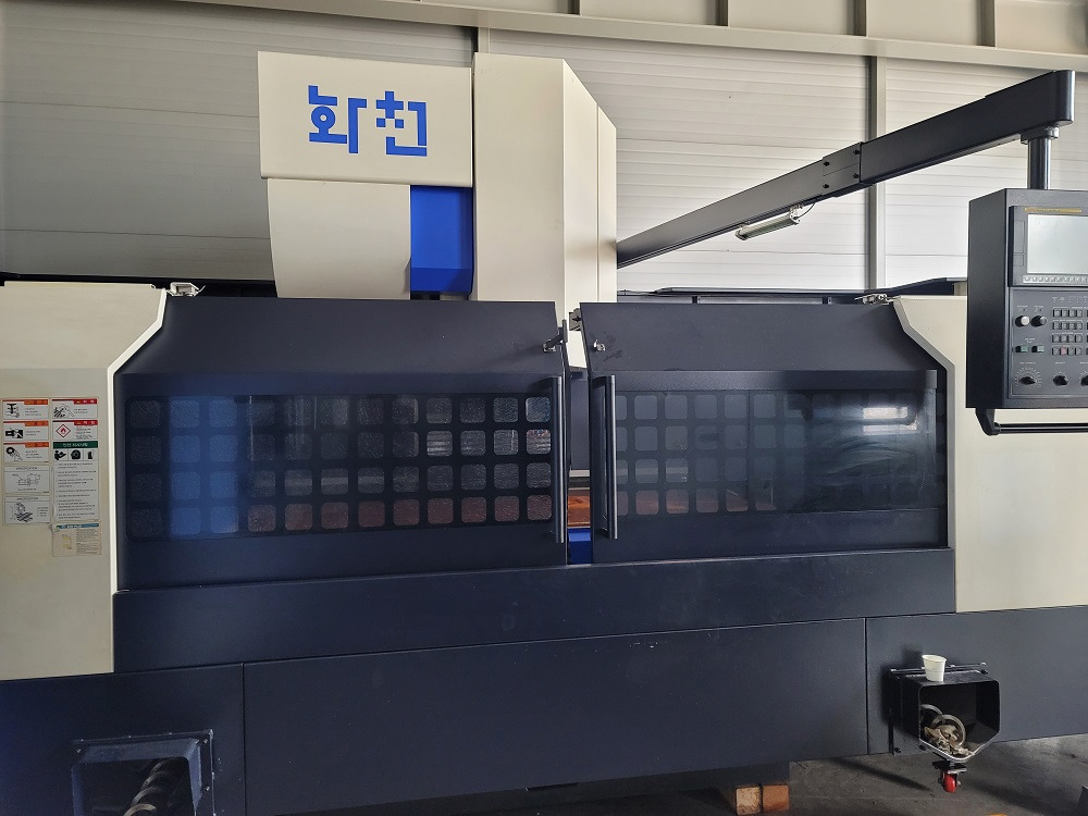 화천 머시닝센타 SIRIUS-850(2017년식):콘트롤 화낙31iM BT50,12000rpm