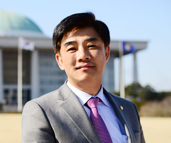 김병욱 국회의원 고향 학력 임기 종교 군대 병역 군복무 나이 가족 아내 약력 경력 프로필 햄블