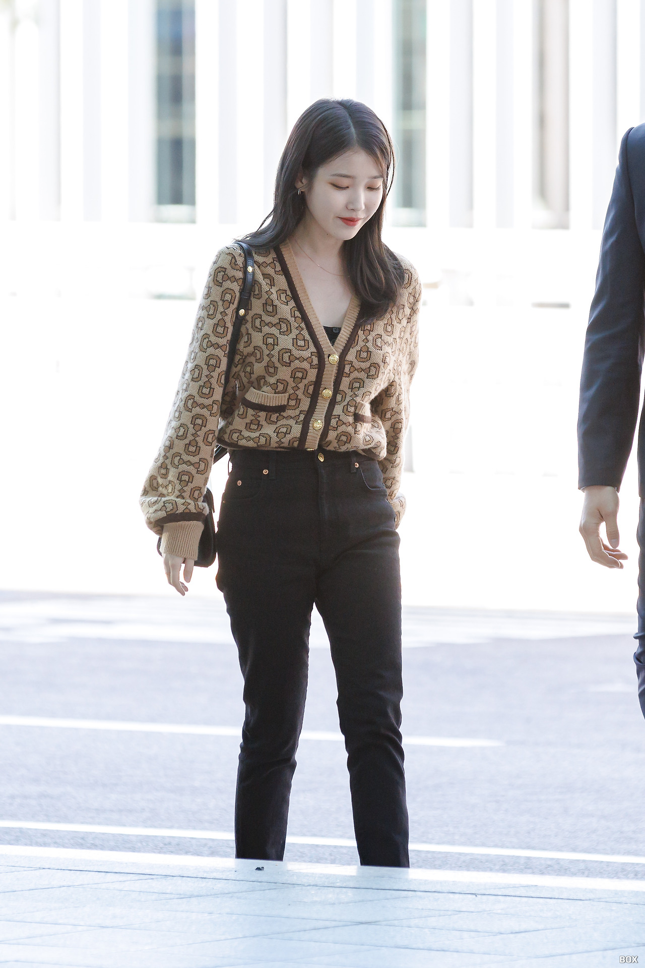 220922 아이유 인천공항 출국