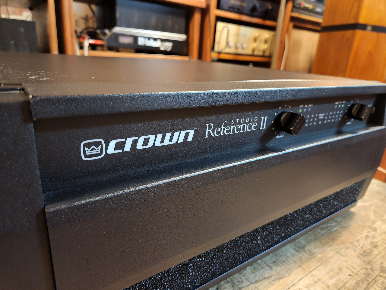 아주 보기드믄 Crown 크라운 명기 스튜디오 레퍼런스2 파워엠프 입니다 -후기형 A급-(Stock-out)