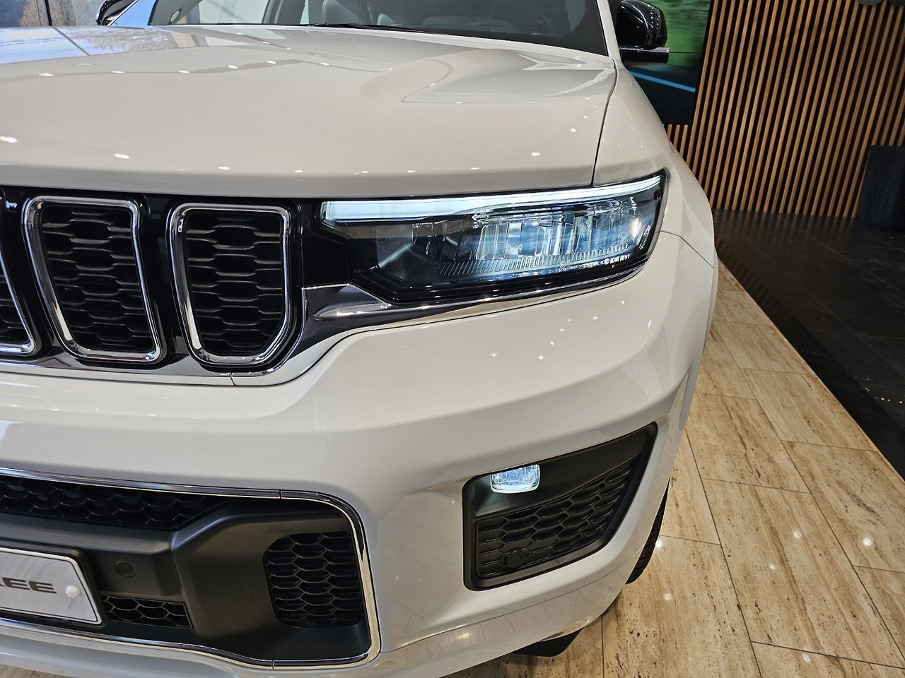 Jeep 그랜드 체로키 36 오버랜드리미티드 5인승 연말 파격 할인