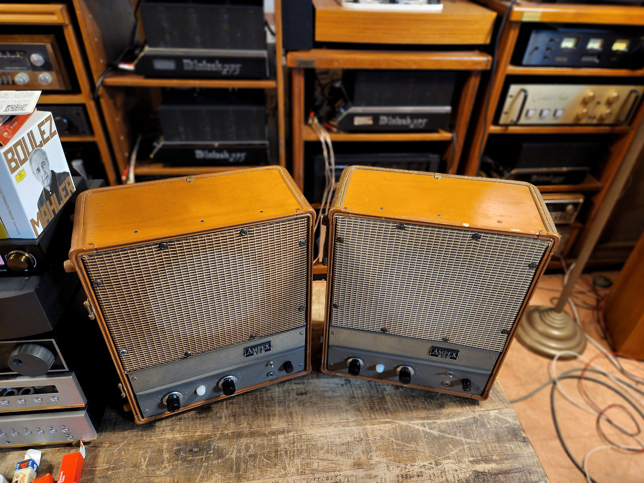 보기드믄 레어템 미국 Ampex 암펙스 사의 명기 620 진공관 모노모노 포터블 스피커와 엠프 입니다 오리지널리티 유지중인