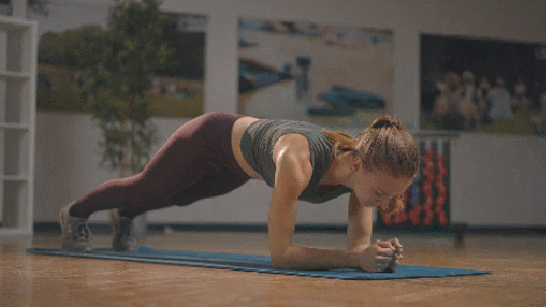 이 자세로 버티면 아랫뱃살 없애고 엉덩이 근육 생겨요
