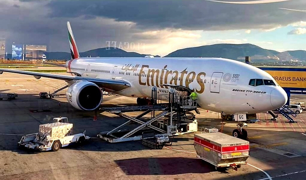 대형 항공기 시장의 라이벌, B777과 A350